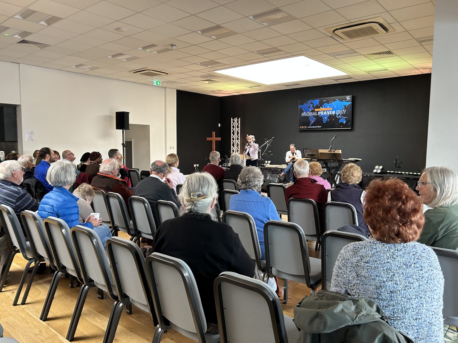 How to pray for a world in crisis - World Prayer Centre